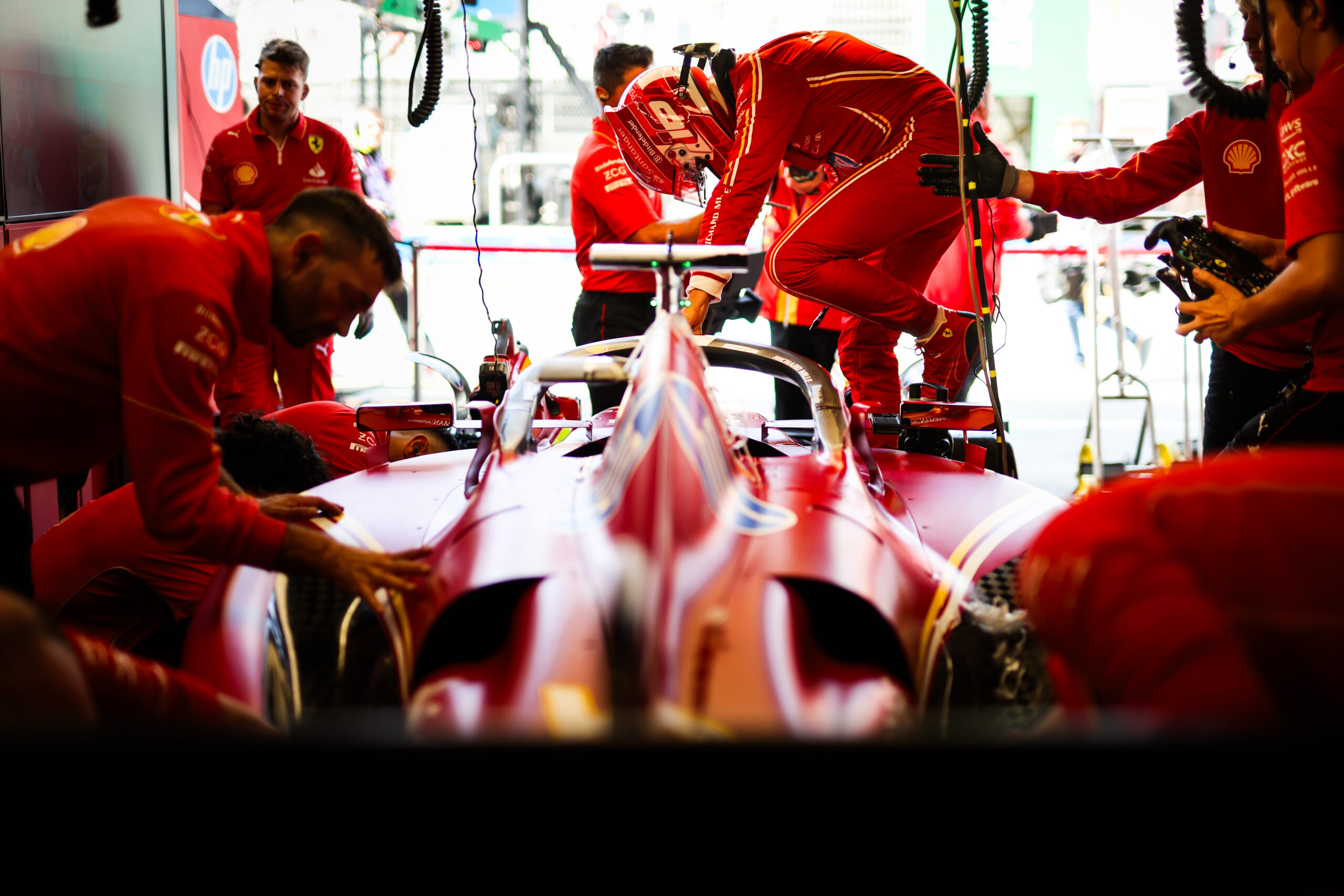 F1, Ferrari 2025: aerodinamica del fondo e fluidodinamica interna ...