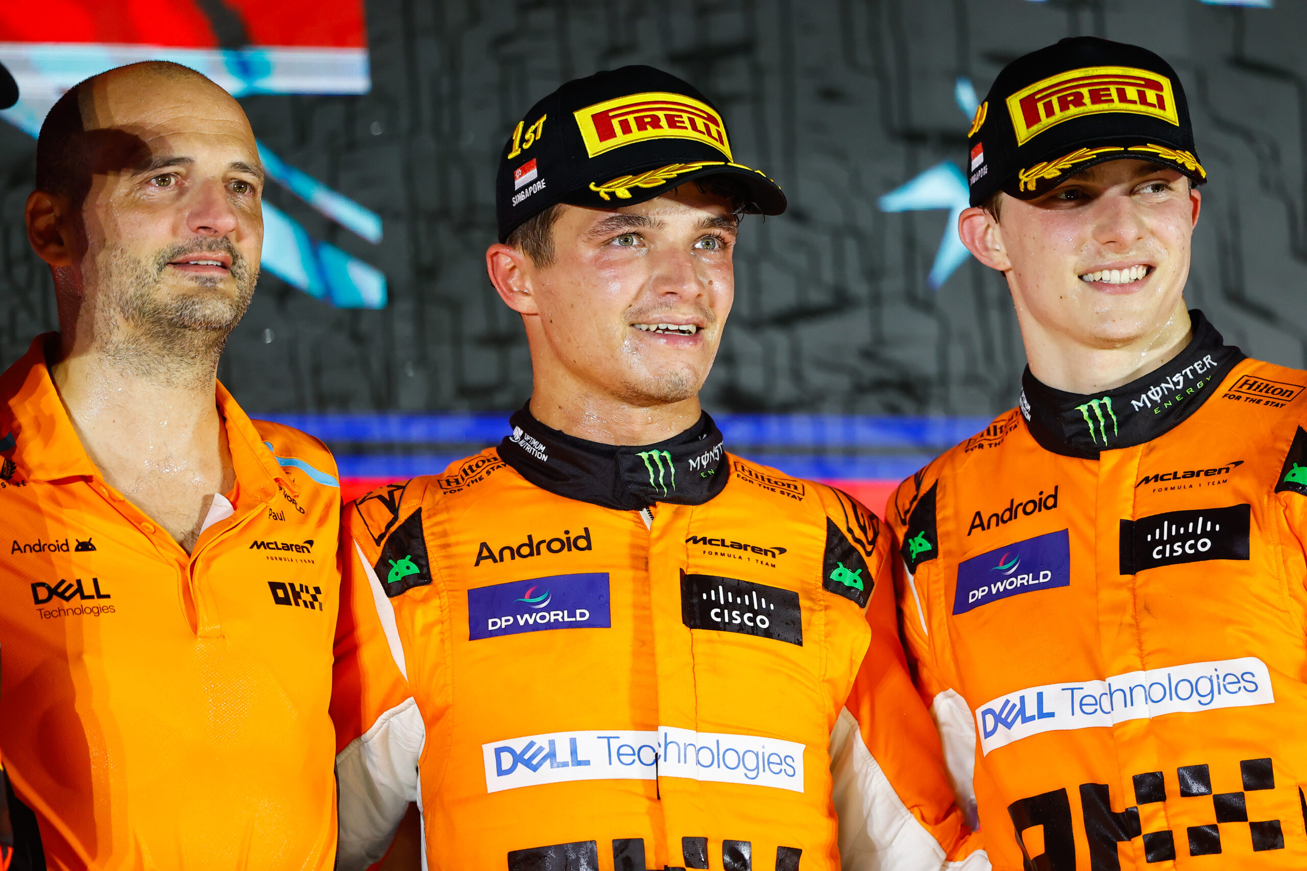 F1, Gp Singapore: Norris vince ma Verstappen tiene botta